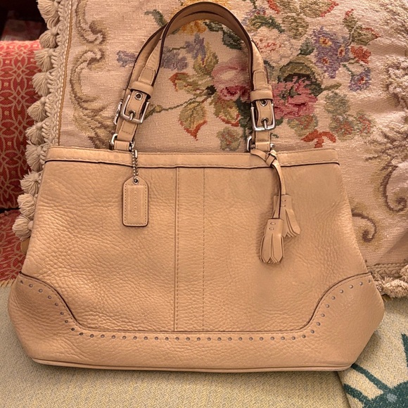 Coach | Bags | Coach Cream Leather Purse | Poshmark